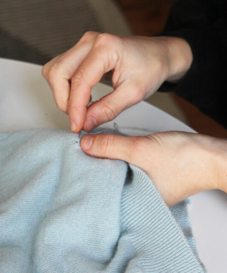 A Considered Collection of Secondhand and Recycled Cashmere.