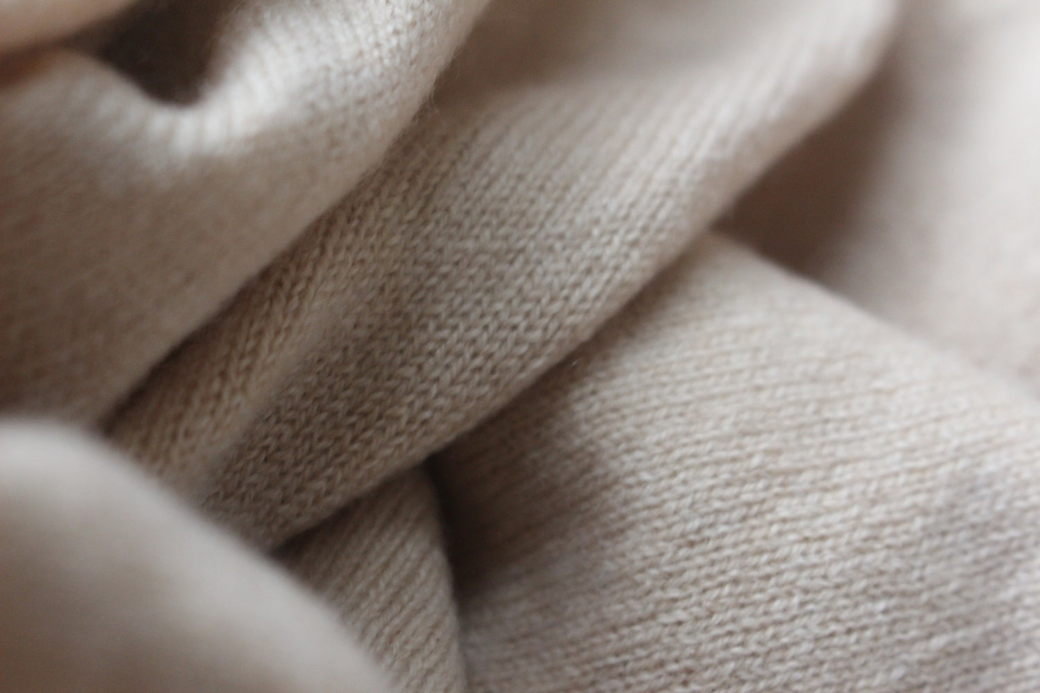 A Considered Collection of Secondhand and Recycled Cashmere.